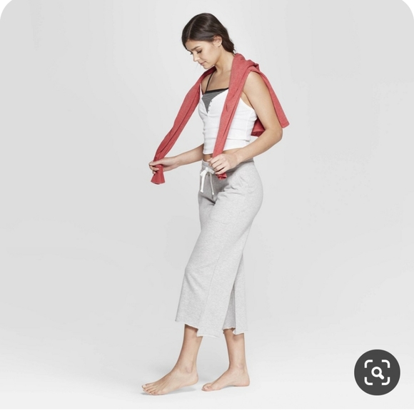 Colsie | Pants & Jumpsuits | New Colsie Light Gray Cut Off Capri Lounge ...
